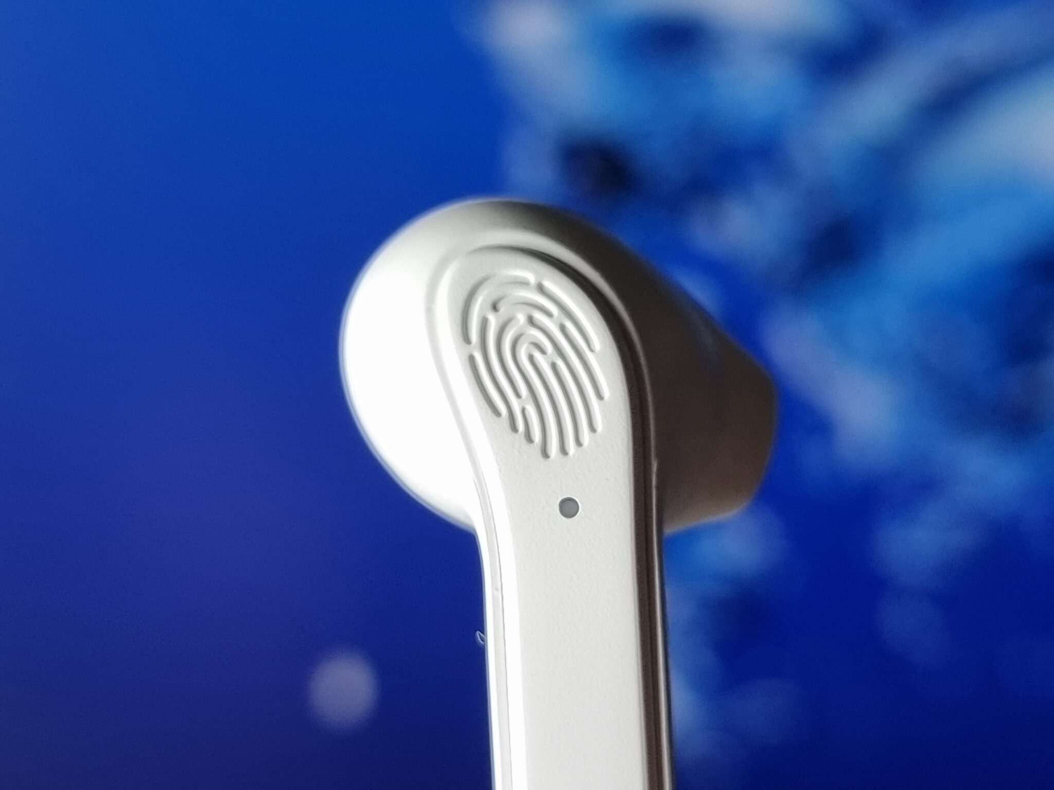 O2 Pods RECENZE: pekelně levná sluchátka jsou jen ďábelský marketing